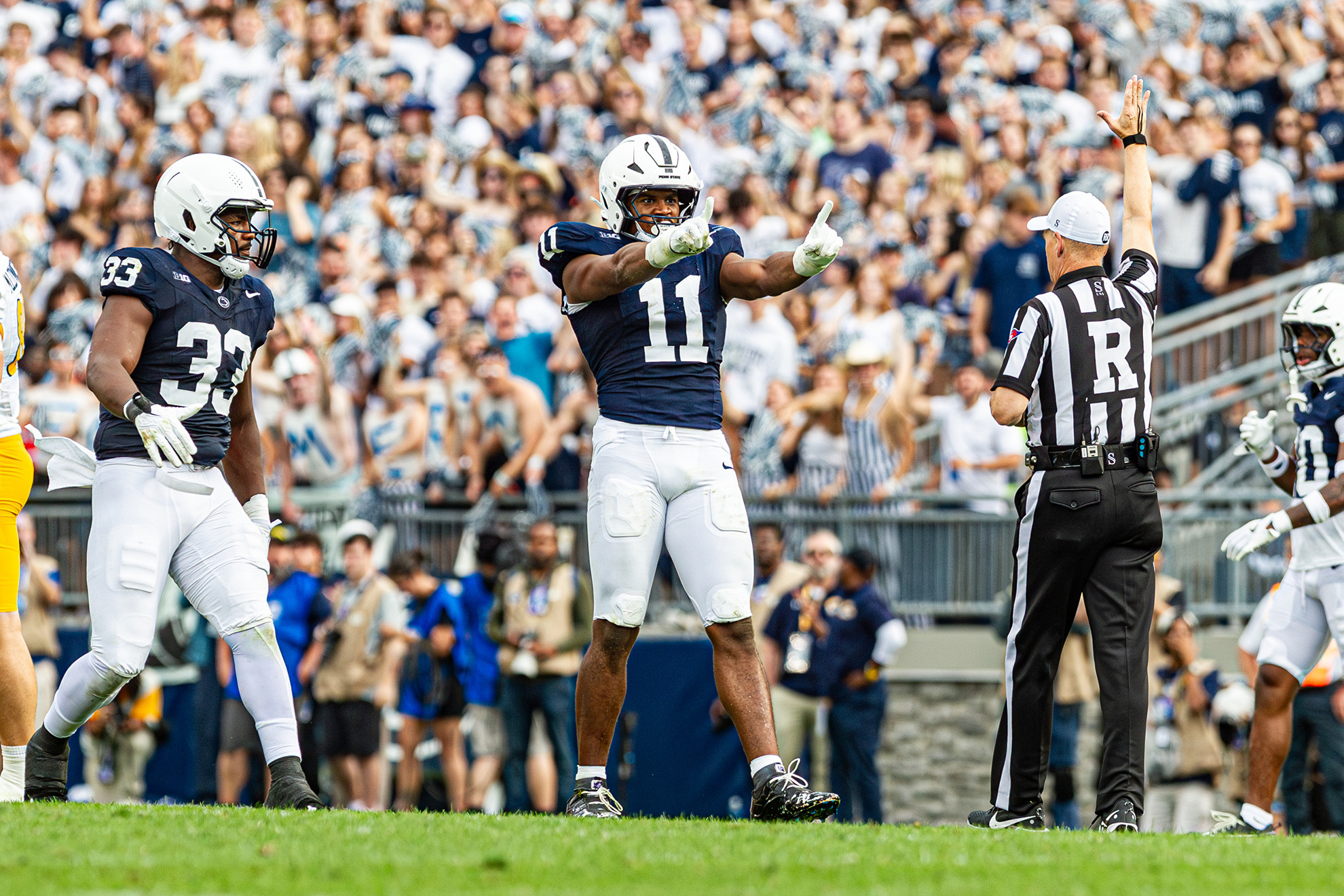 Game Day: No. 9/8 Penn State Football Plays Host to No. 19/21 Illinois ...