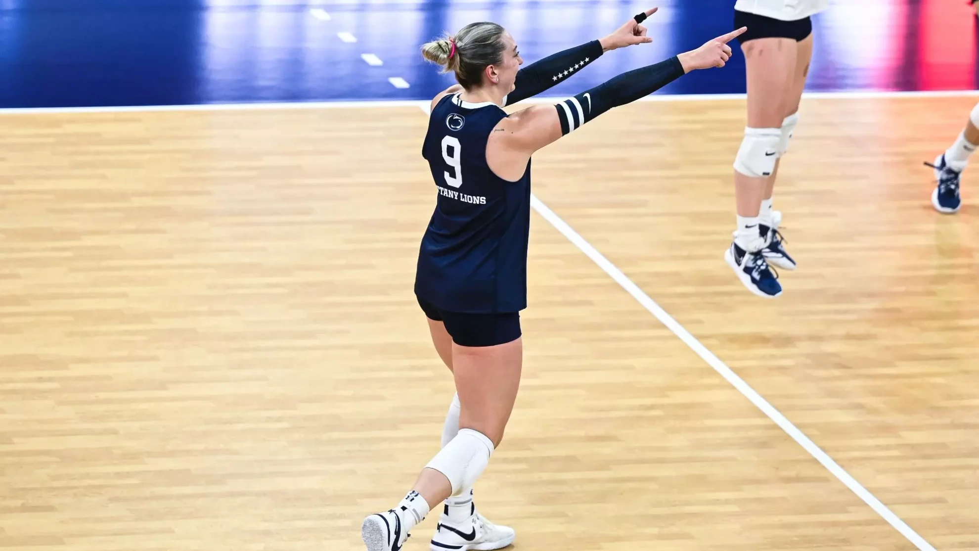 No. 15 Women's Volleyball Rolls to 3-0 Win at Illinois - Penn State ...