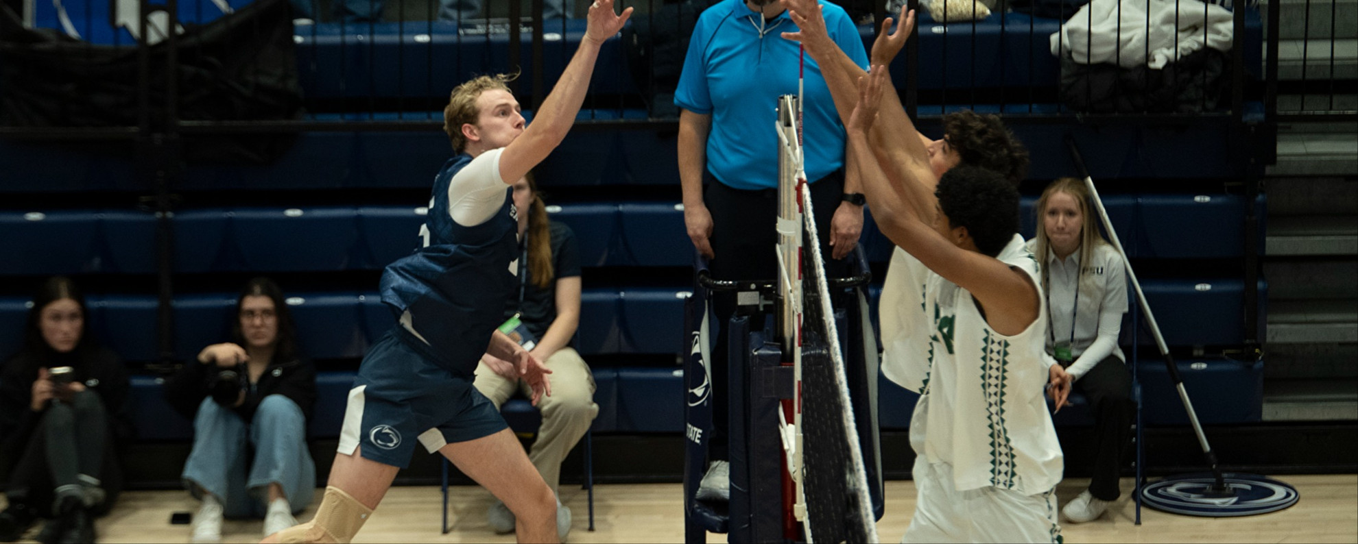 Wild Fourth Set Ends No. 14 Men's Volleyball's 3-1 Loss to No. 3 Hawai ...