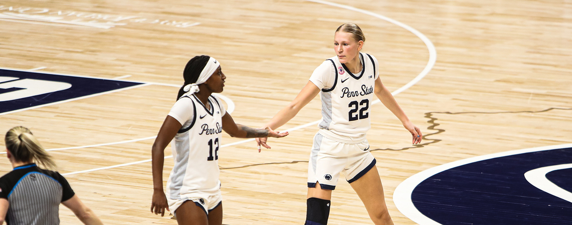 Women's basketball store