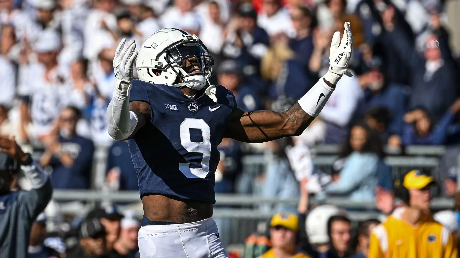 Porter Named FWAA All-American - Penn State - Official Athletics Website