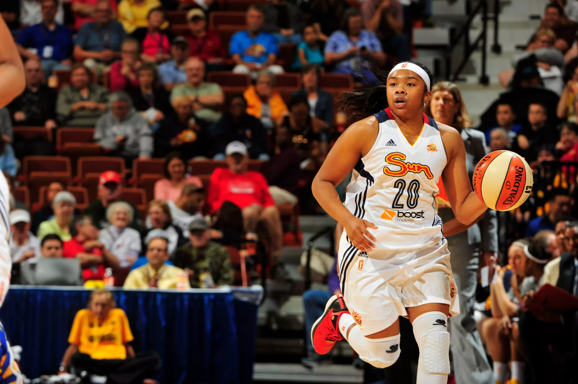 Former Lady Lion Alex Bentley Named WNBA Eastern Conference Player of ...
