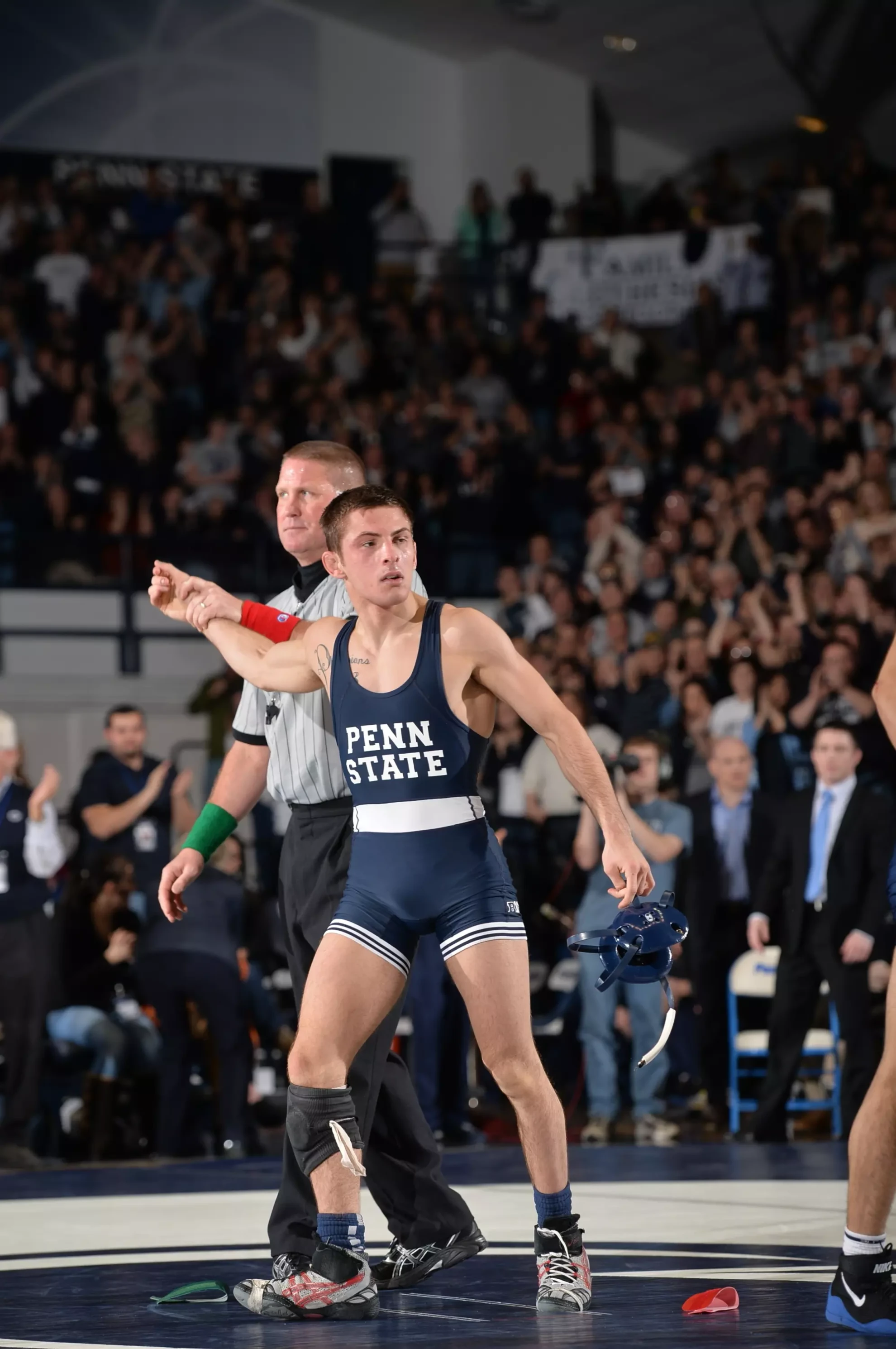 Nearly 6,500 Pack Rec Hall as #1 Penn State Downs #11 Illinois 31-3 ...