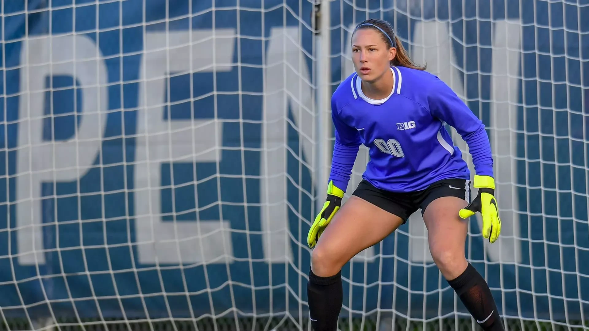 Amanda Dennis Inks Deal with Houston Dash - Penn State - Official ...