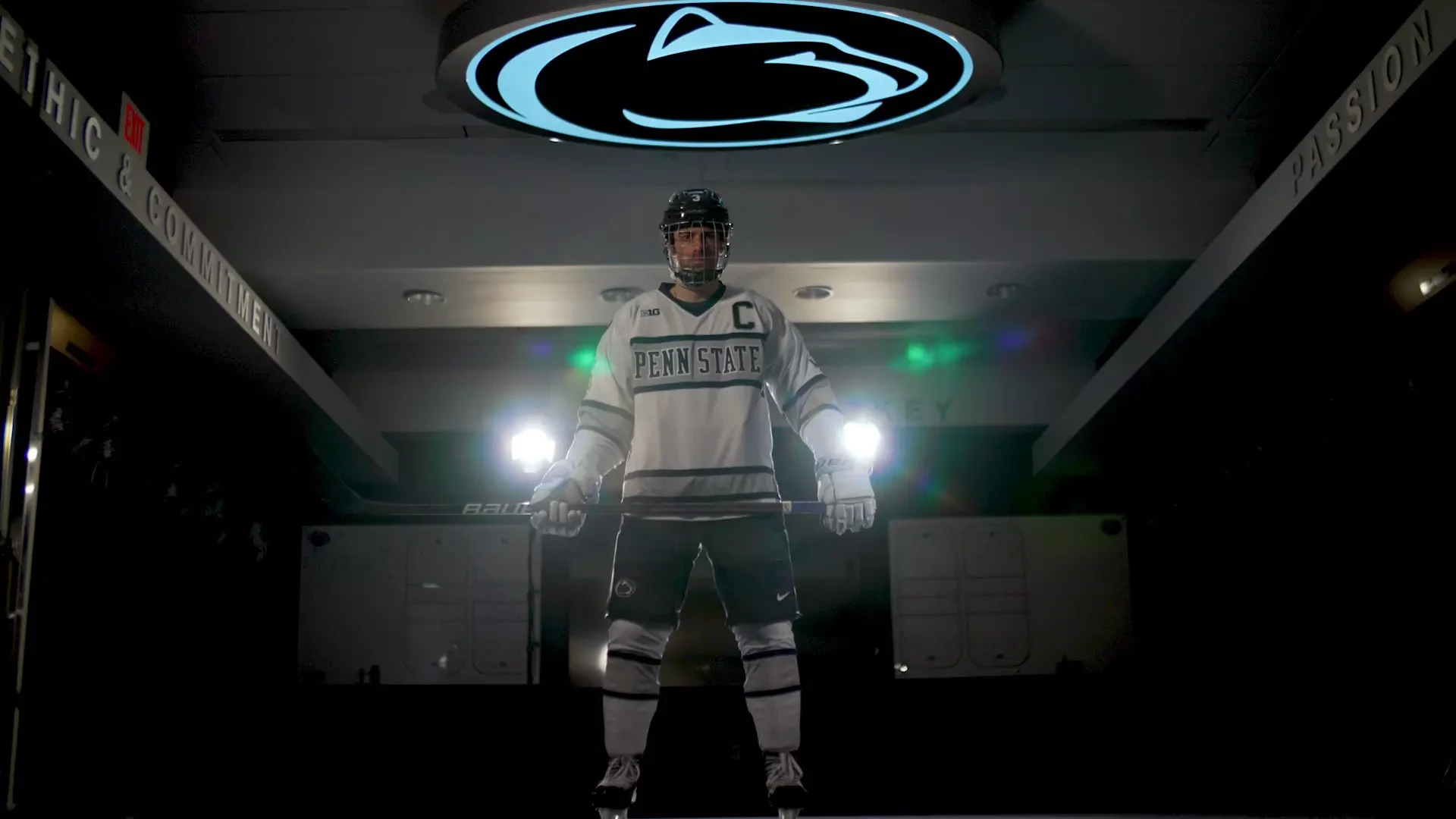 Men's Hockey Unveils Alternate Uniform Ahead of Annual ‘Wear White ...